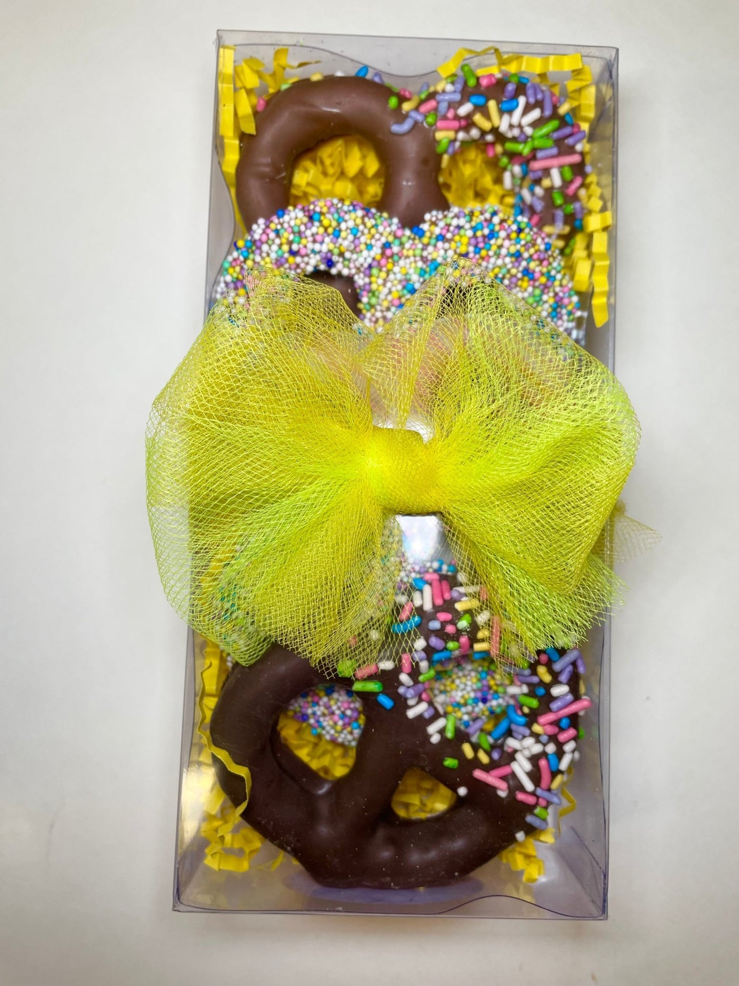 Buy Easter Pretzel Gift Box Online | Sweeties Candy Cottage
